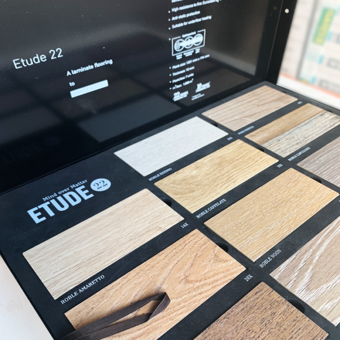 Muestrarios personalizados. Dípticos y trípticos | Muestrarios Innova